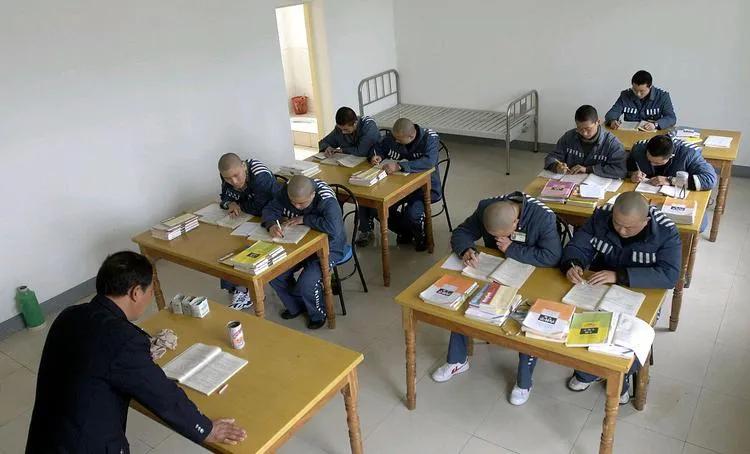 what is life like in prison - iNEWS