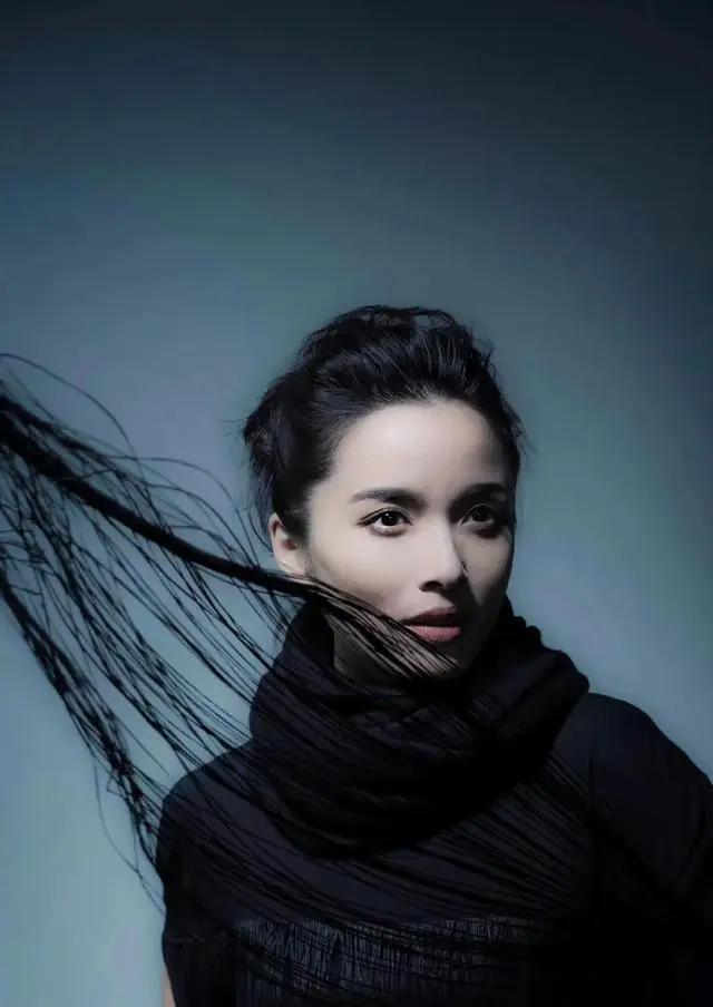 "Literary Goddess" Li Jia's Romance History: She married a wealthy ...