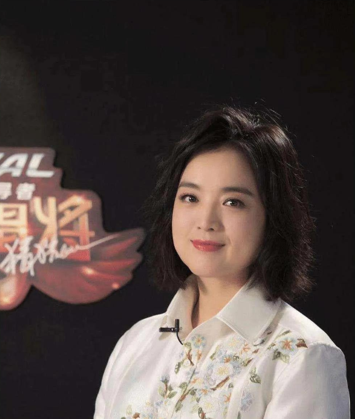 Bai Xue: After the middle-aged divorce, she harvested the perfect ...