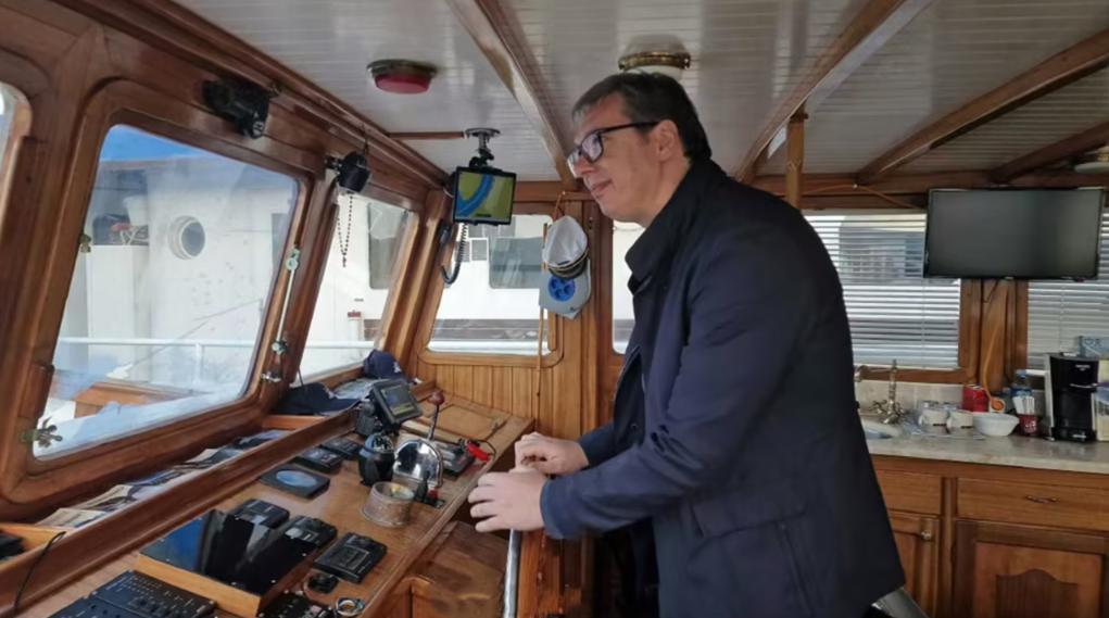 An "attack" broke out in Serbia. After Vucic was sent to the hospital ...