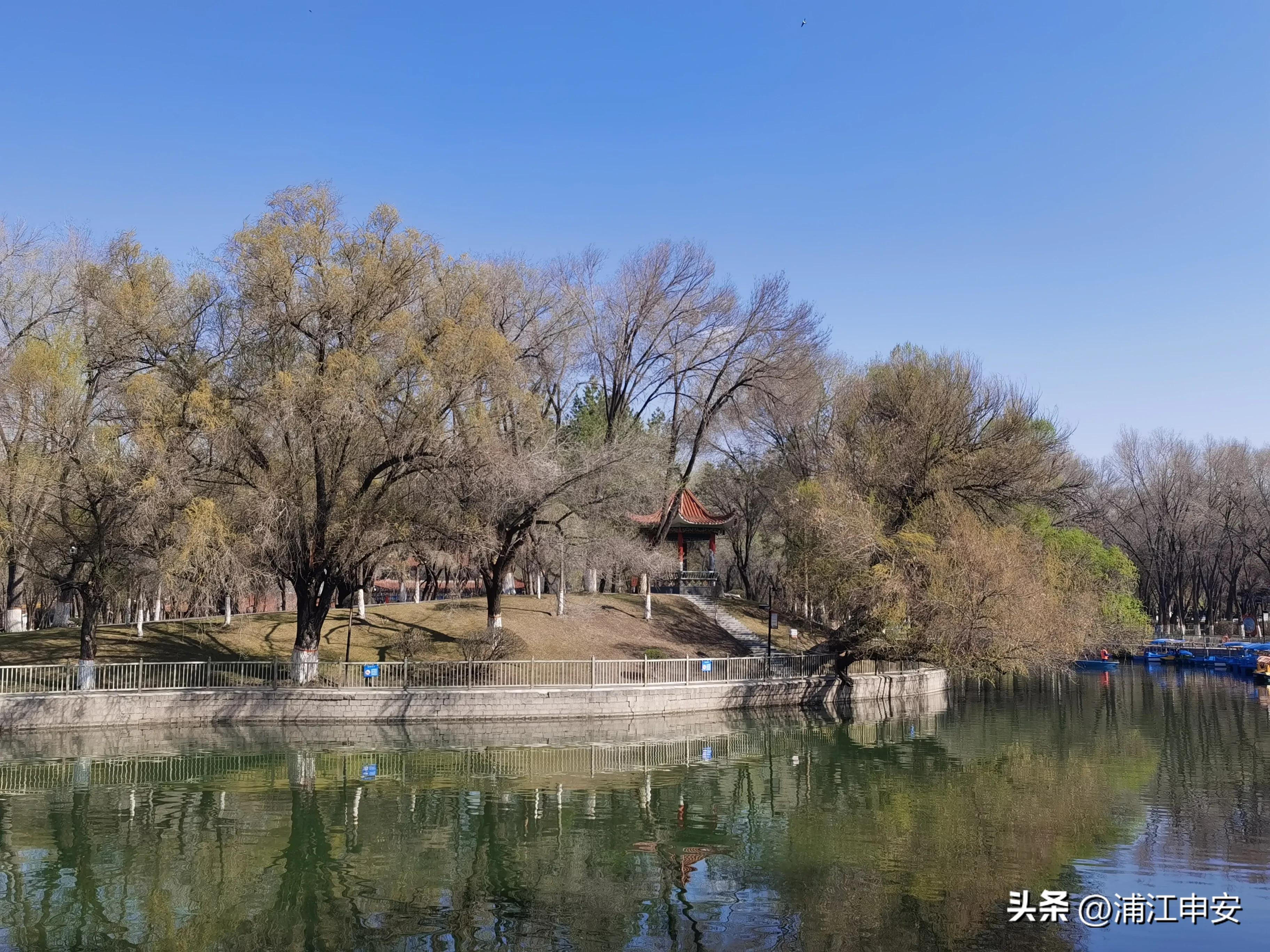 Travel Notes of Shihezi City, Xinjiang, West Park Accompanied by the ...