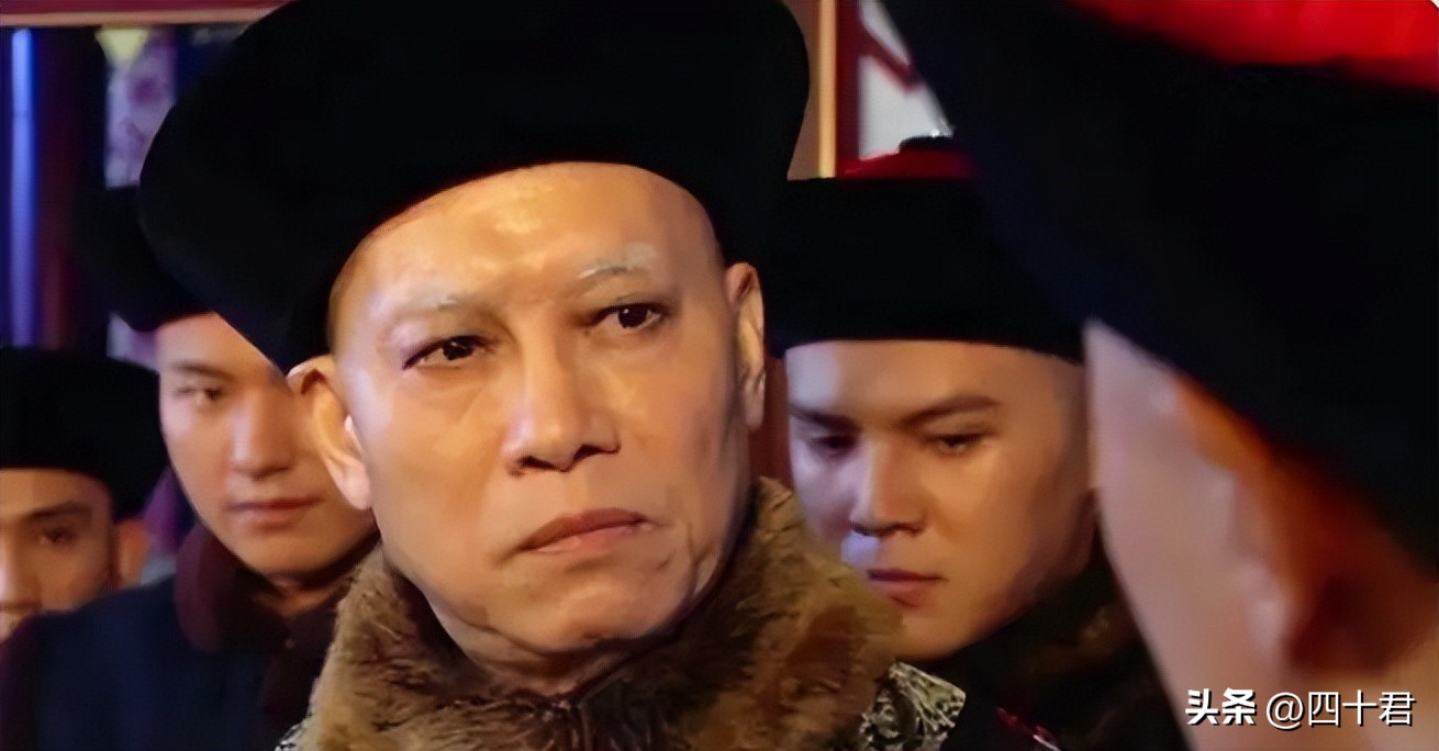 Two eunuchs went out of the palace but were "reversed", a generation of ...