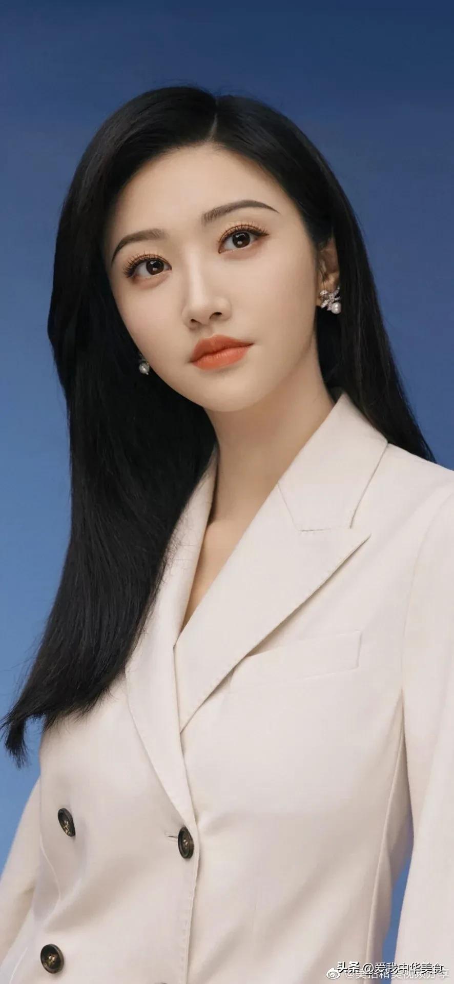 China Fashion Sexy Beauty-Jing Tian Wallpaper - iNEWS