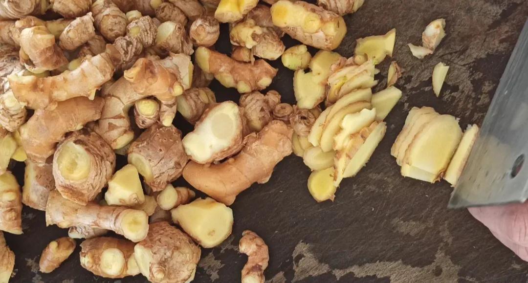 A 50-year-old lady grew black and thick hair with the least amount of ...