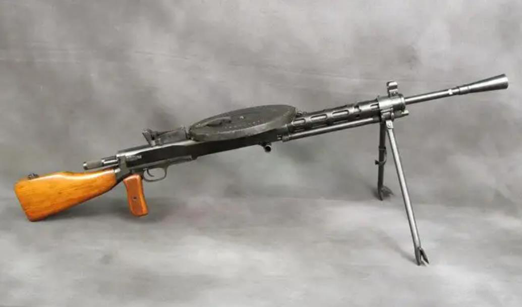 An overview of various types of domestic machine guns, ranging from ...