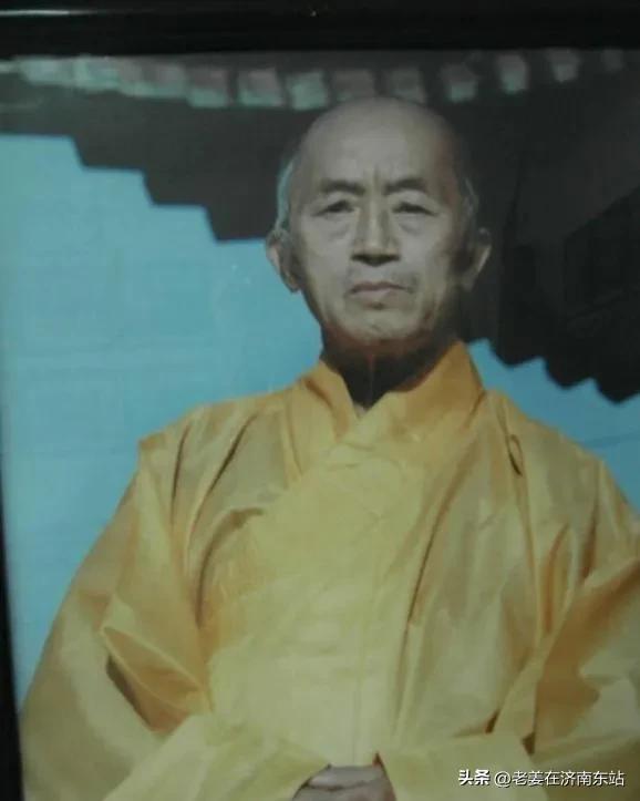 Why is he, Master Haideng, the master of Chinese martial arts, being ...