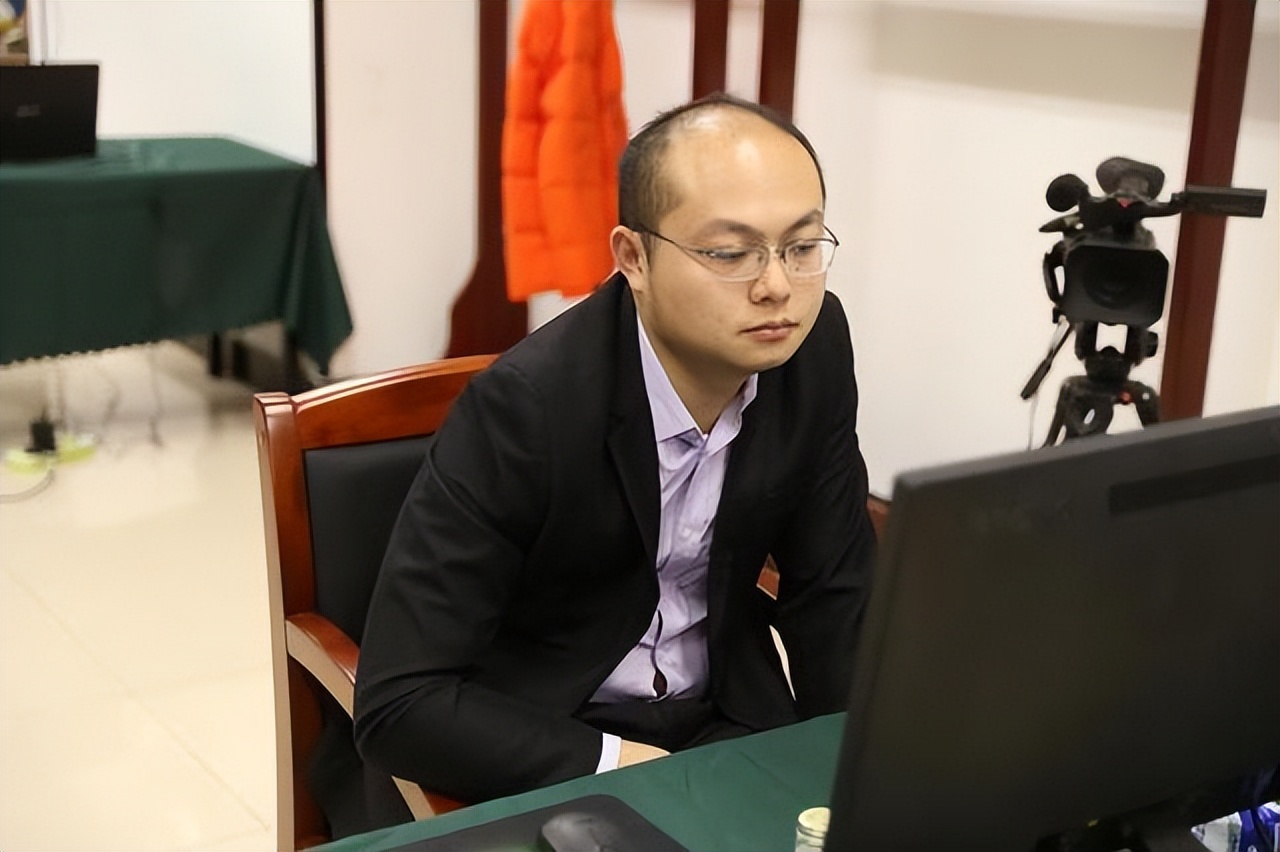 With a complete victory, Shen Zhenzhen achieved dominance and won a ...