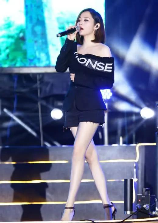 Stars are really hardworking Jane Zhang took the initiative to recruit ...