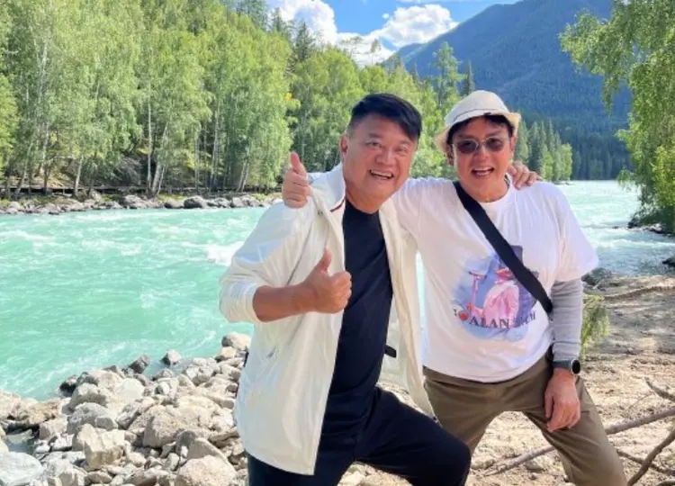 Chen Baixiang celebrates 44th wedding anniversary in Xinjiang! It's so ...