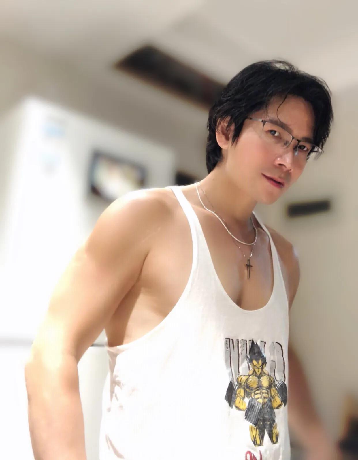 Life is like sailing against the current - iNEWS