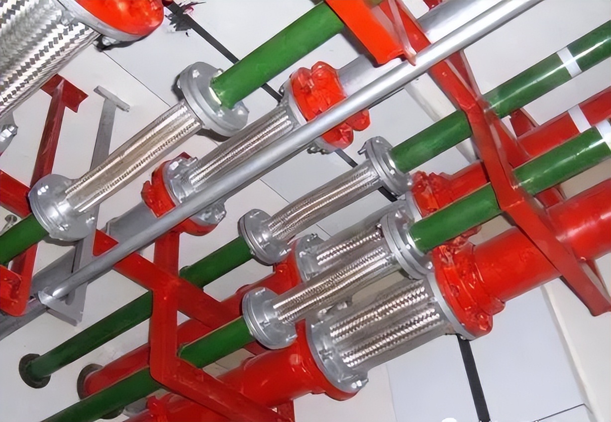Water pipes, air pipes, electric pipes, bridges: how to deal with them ...