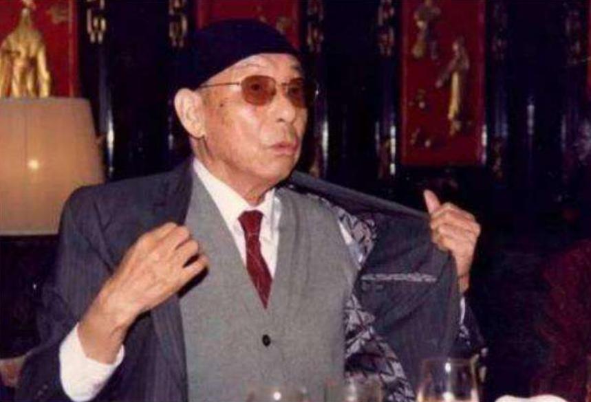 In 1991, Deng Xiaoping sent Lu Zhengcao to the United States to invite ...