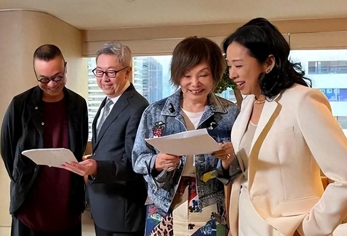 64-year-old Lingling Chu became a grandmother again and was asked about ...