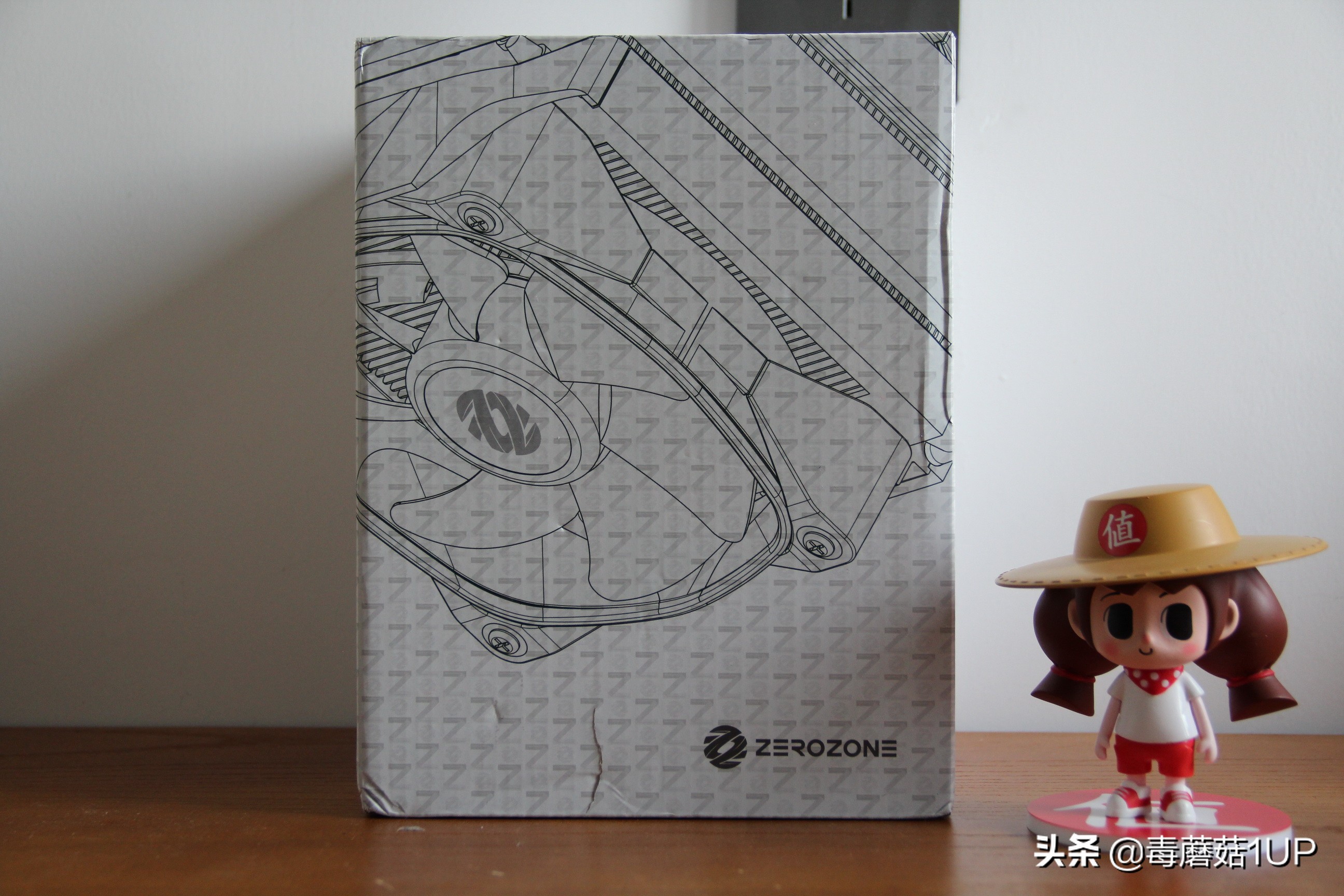 Redefine RGB, air-cooled with display!First experience of ZEROZONE BEG600 - iNEWS