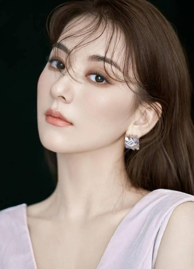 At the age of 19, the history of promiscuous love can be published. You ...