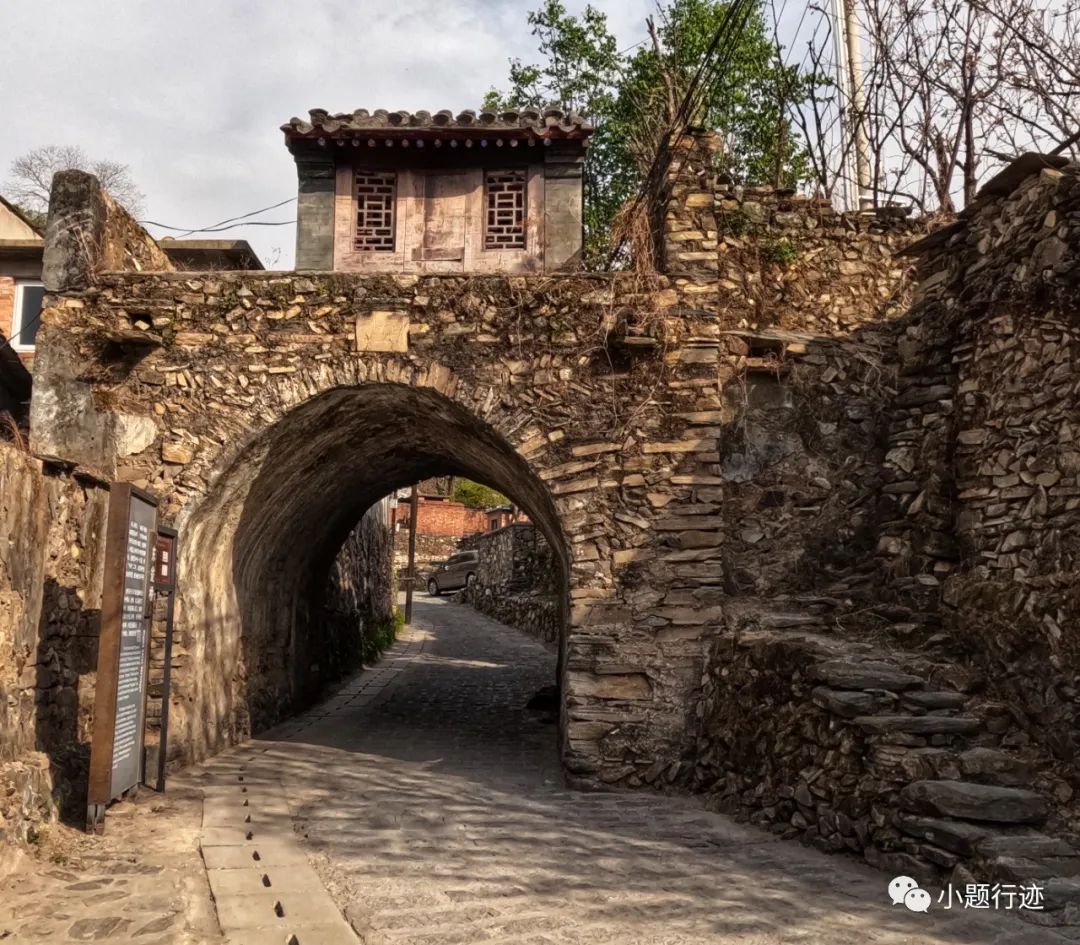 Few people, beautiful ancient buildings, Beijing Fangshan ancient ...