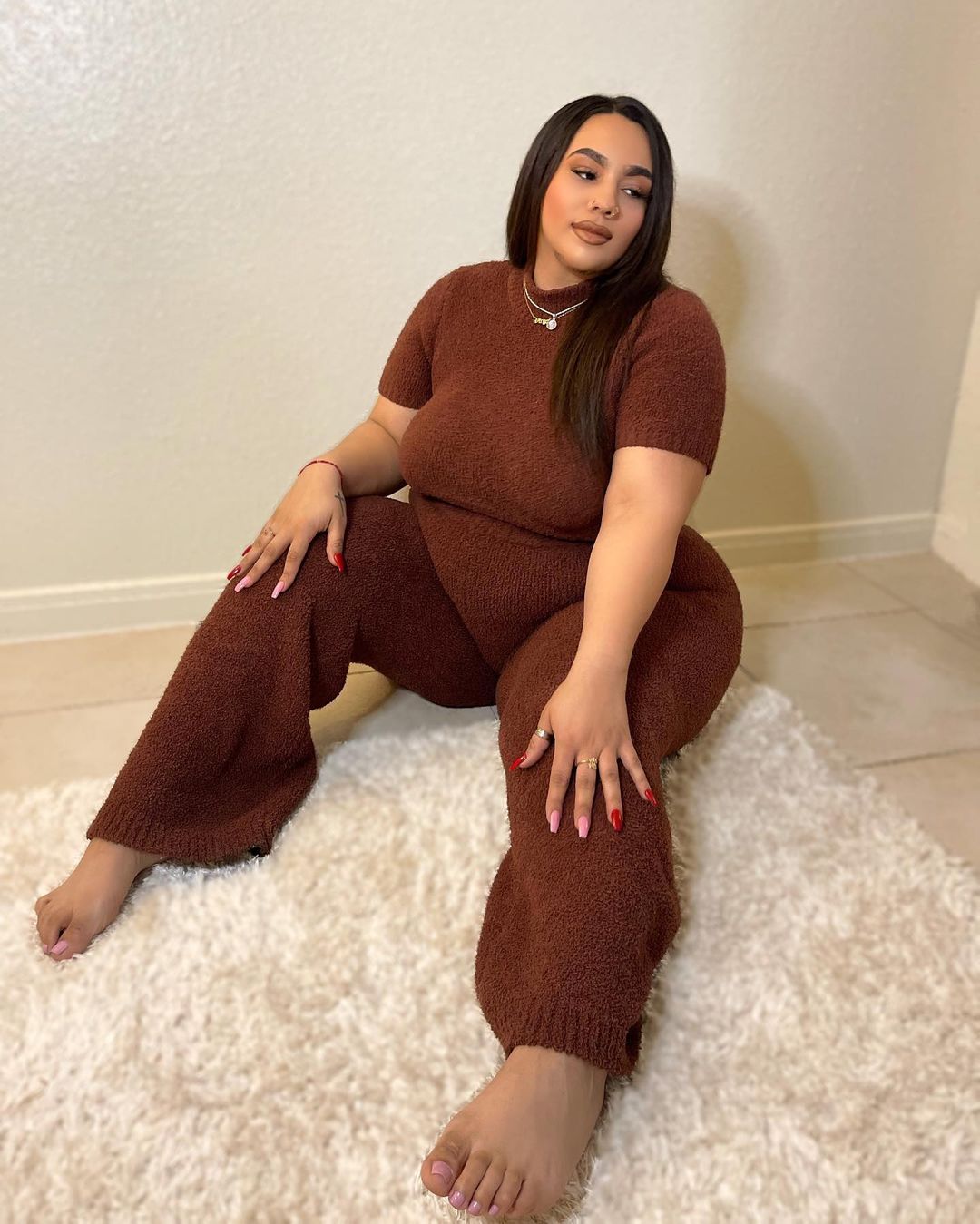 Latina Plus Size Model: Jova 'e Nicole - iNEWS
