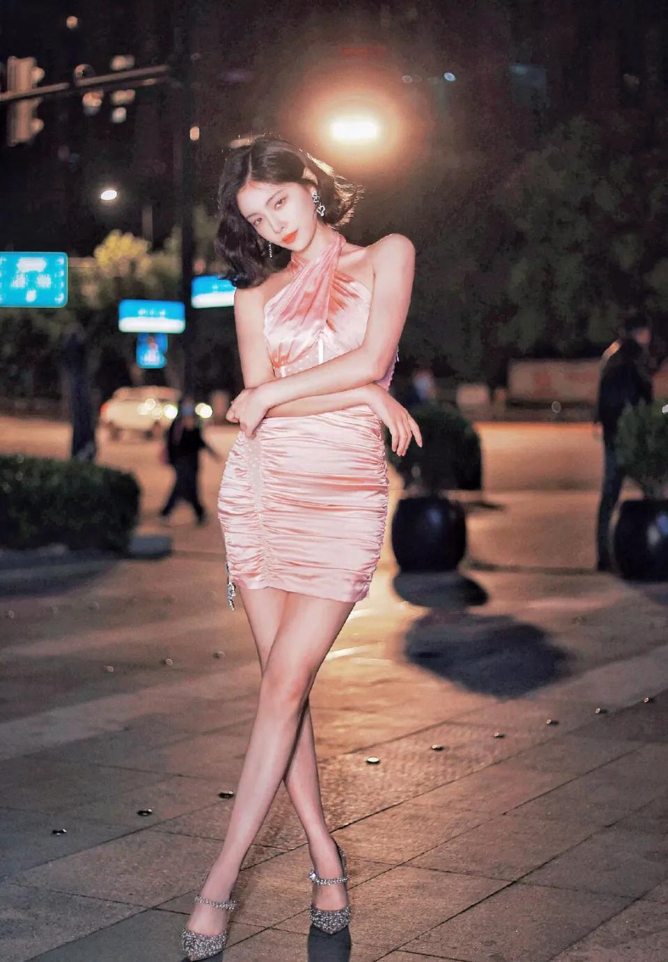 Xu Jiaqi (Kiki) ~ a beauty from Jiangsu and Zhejiang in 1995, enchanting and charming ~ - iNEWS