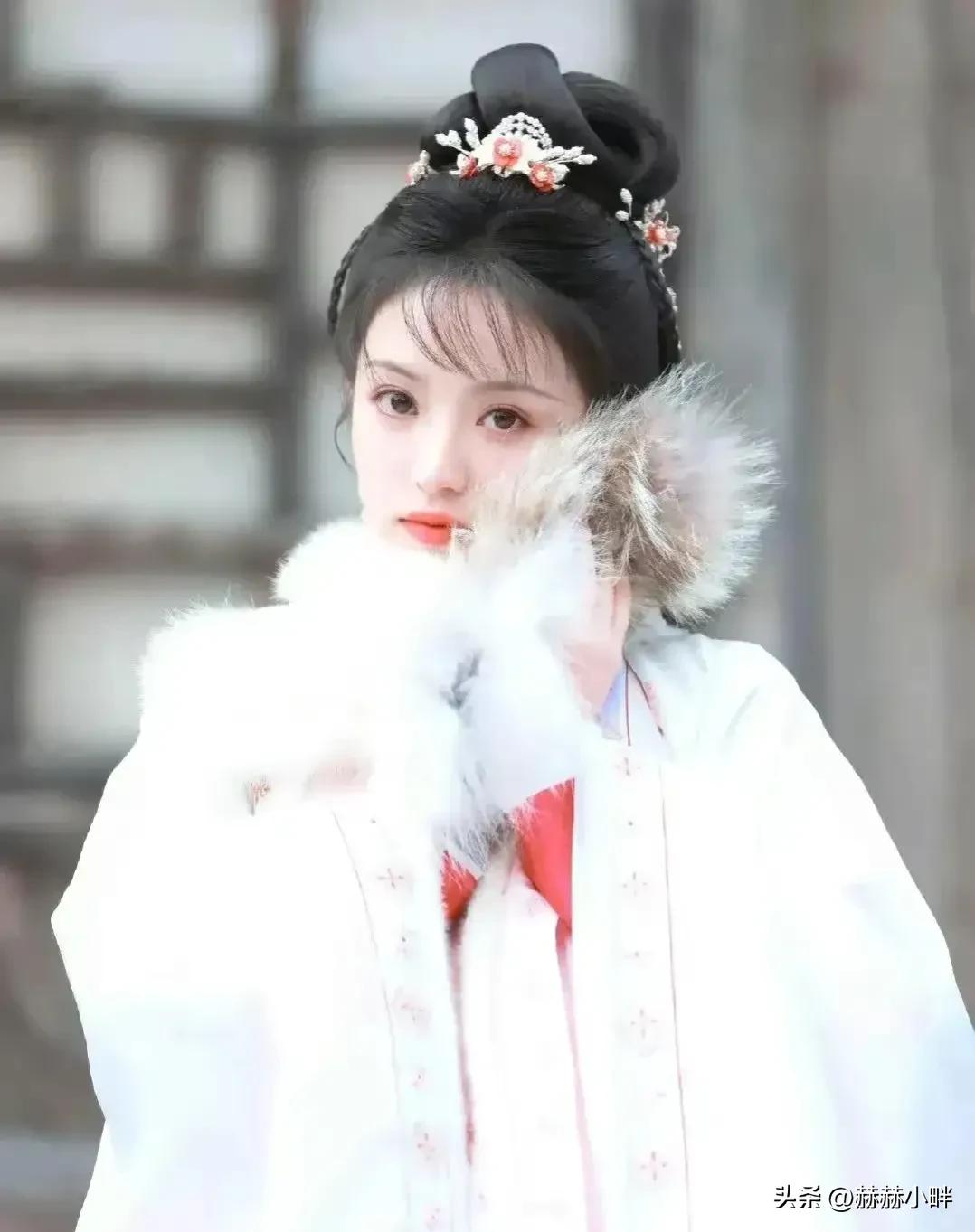 Qingqing's daily life Li Wei is sweet and lively Tian Xiwei is ...