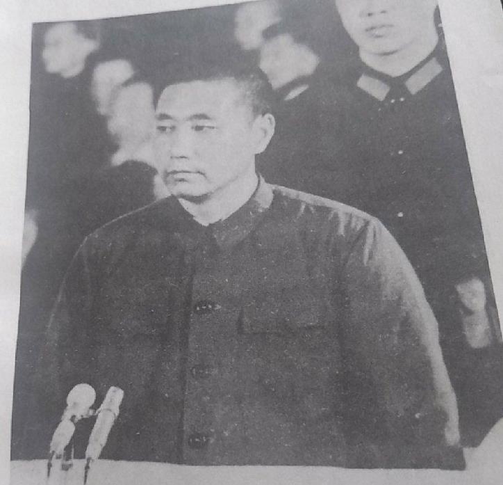 After Wang Hongwen was imprisoned, his daughter Wang Yaping went to ...