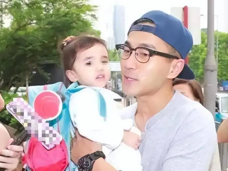 Back then, Yang Mi Hawick Lau divorce statement: raising Xiao Nuomi ...