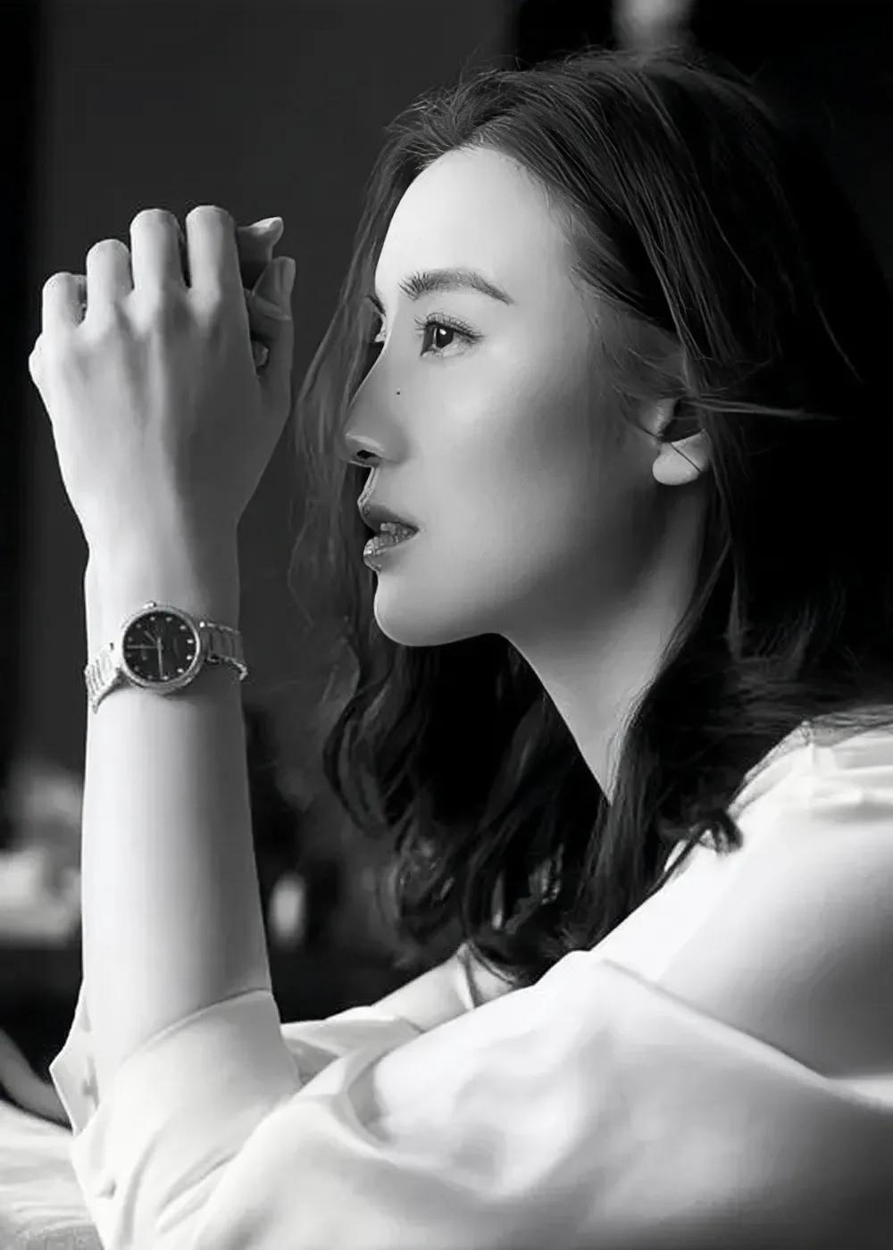 Huang Xiaoming and Yu Feihong returned to "War of the Roses 2" and the ...