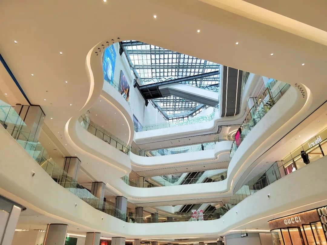 LV heavy luxury get together and land!When this shopping center in ...