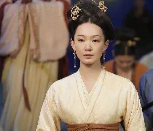 A nun in the Song Dynasty served the emperor in bathing. The emperor ...