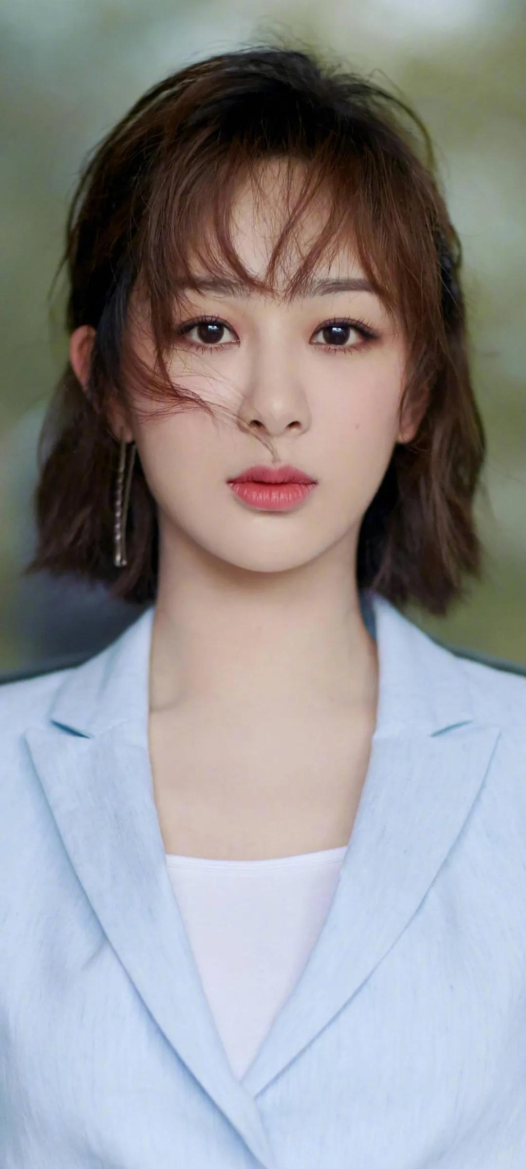 Yang Zi, stunning photo - iNEWS