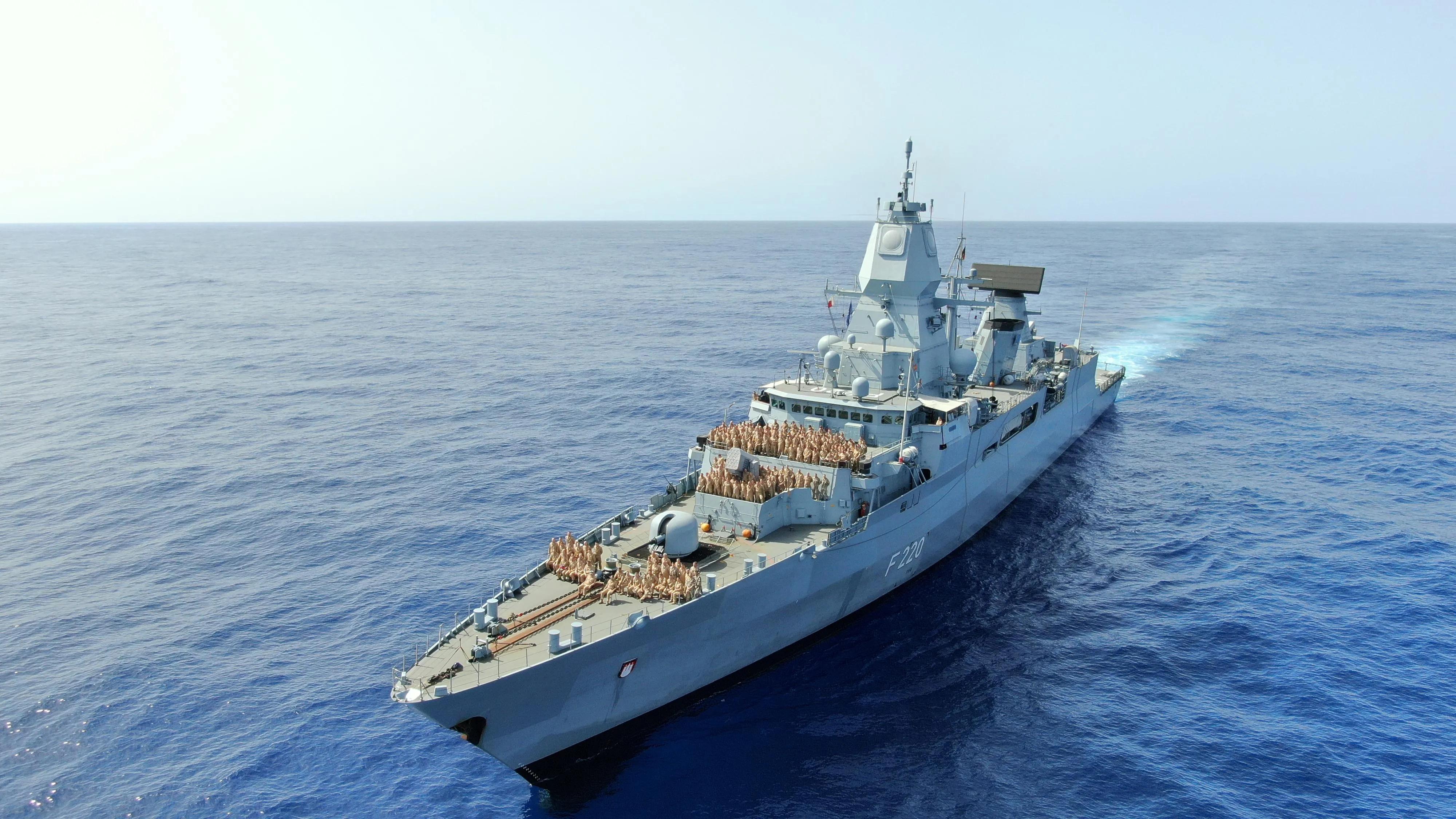 Atlas of F-124 "Saxon" class frigate (64 pictures) - iNEWS