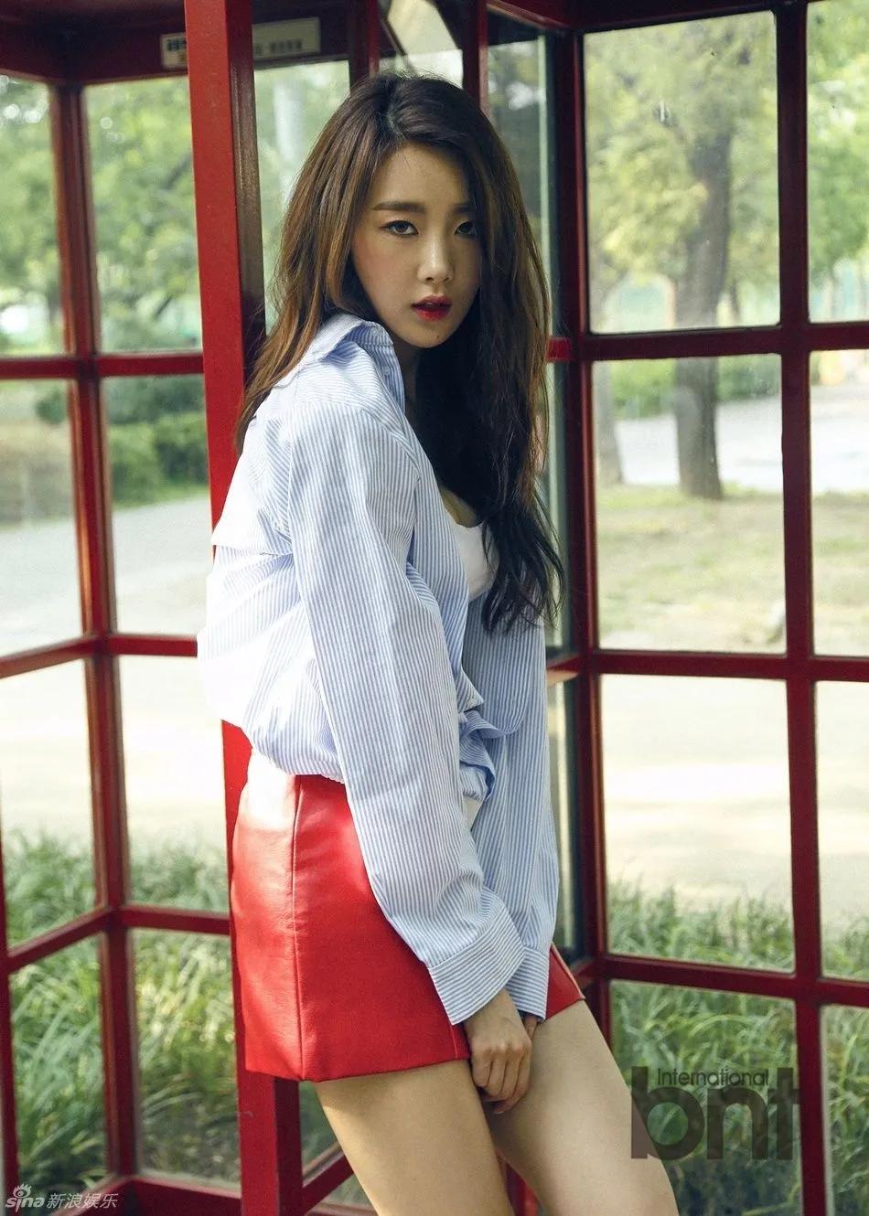 Korean female idol Park Soo Bin, a sexy goddess like a fox charm - iNEWS