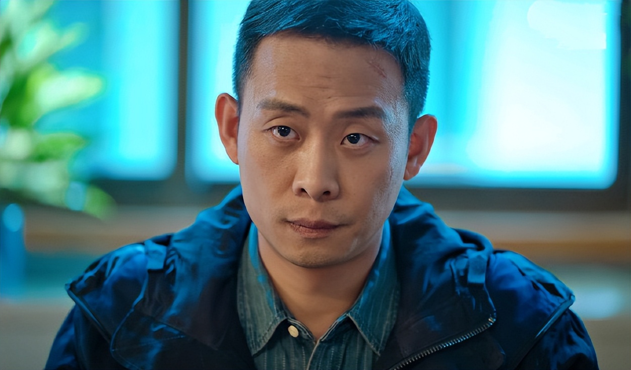 Playing as a heartthrob with a wrinkled face, 42-year-old Du Chun made ...