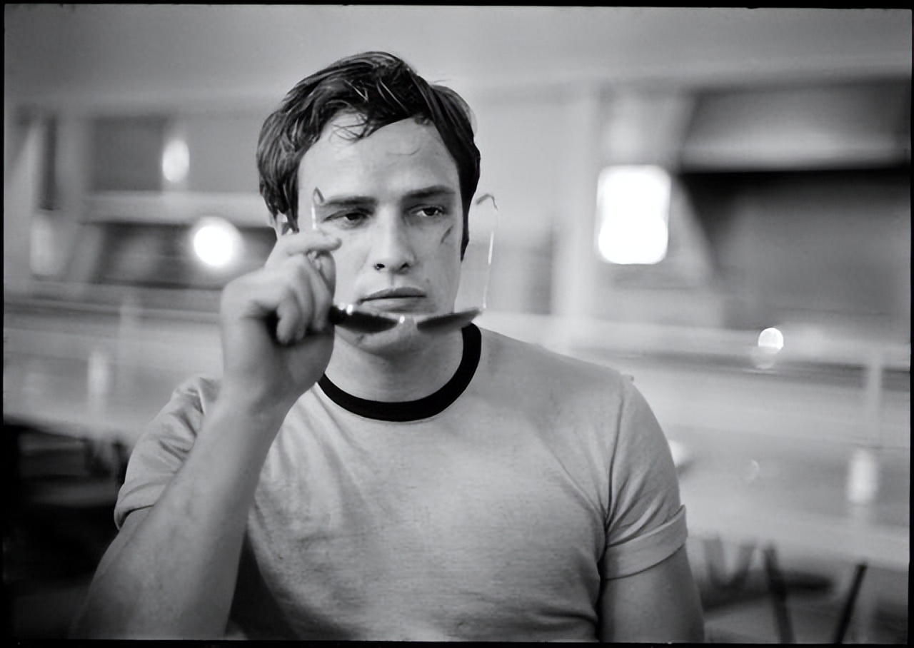 Marlon Brando: Sleeping with Hollywood actresses, 25 illegitimate ...