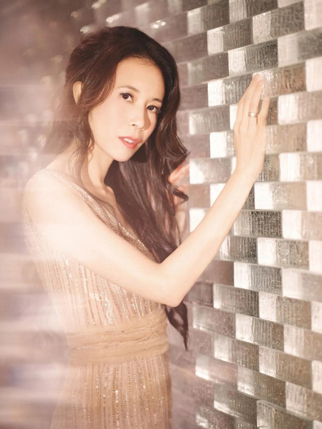 Almighty artist Karen Mok - iNEWS