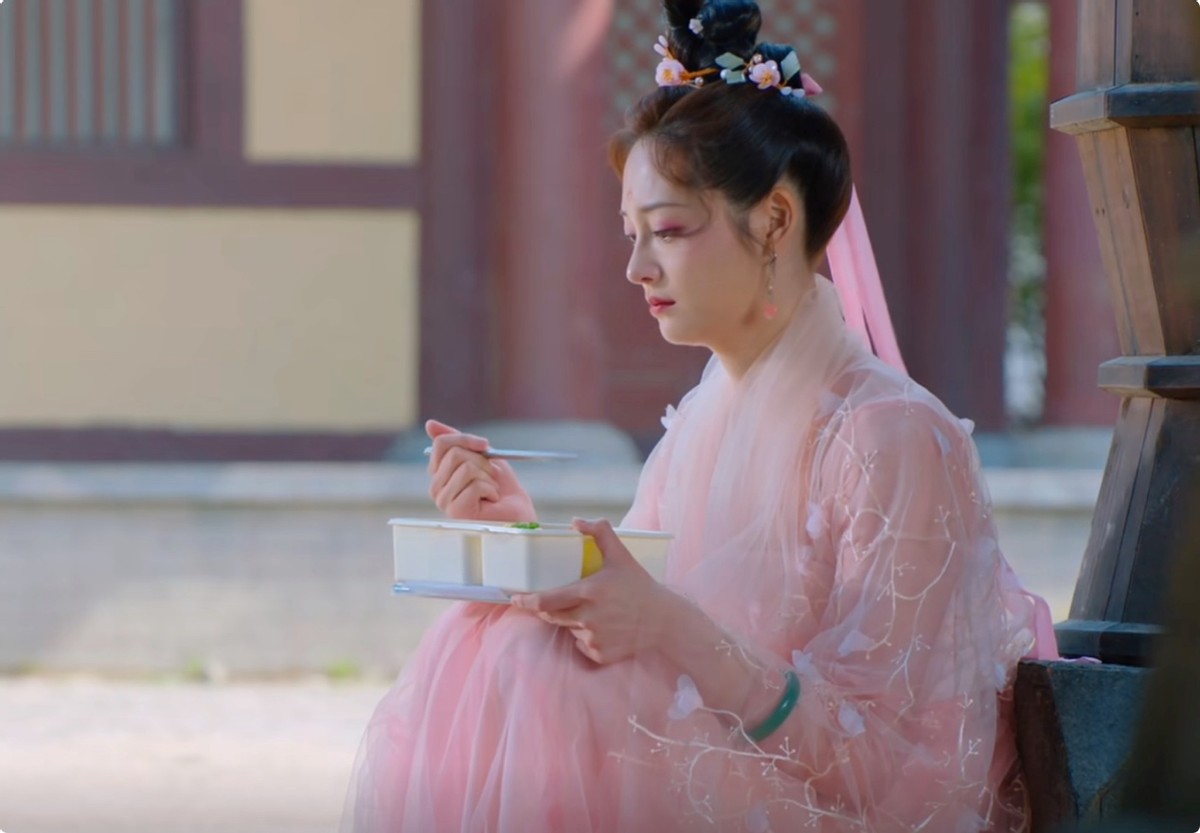 "The Movie King's Princess" was launched, Xu Zhengxi and Zhou Jieqiong ...