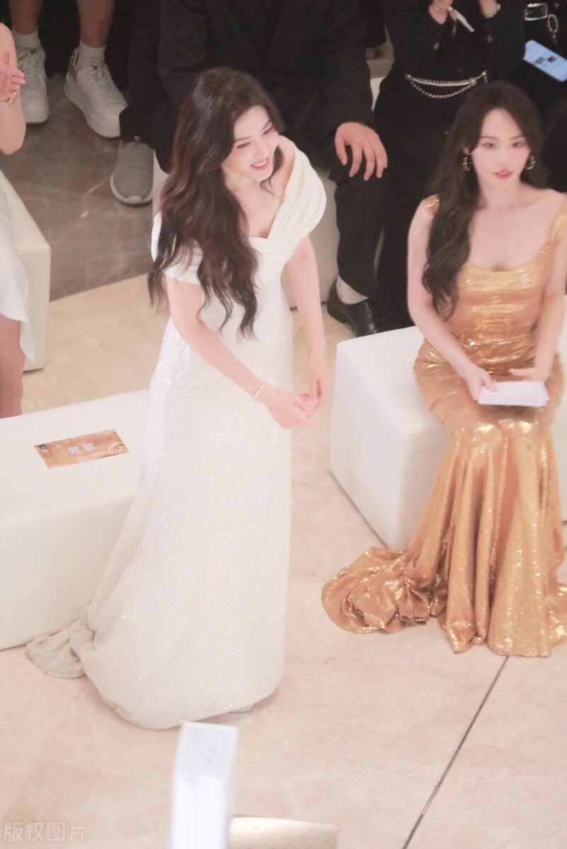 Hou Minghao, Wang Dalu, Zeng Li, and Zhang Jiani appeared in the same ...