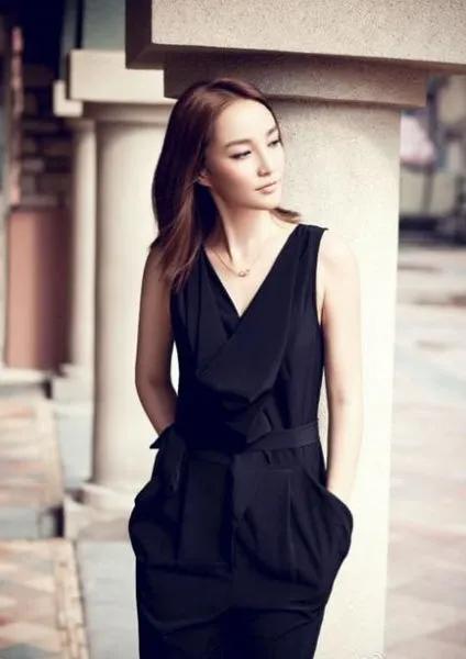 Zhou Hong's beautiful pictures - iNEWS