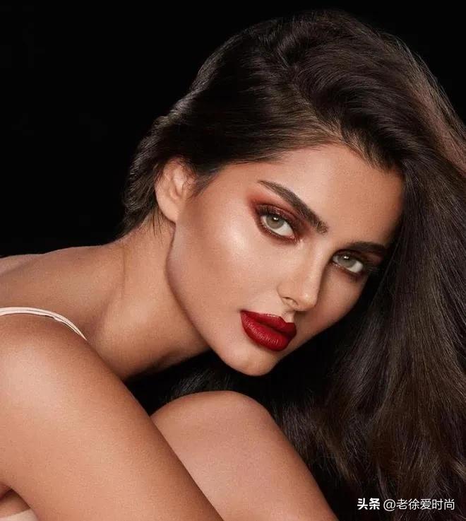 International top model Iran's first goddess MahIgha Jaberi fashion ...