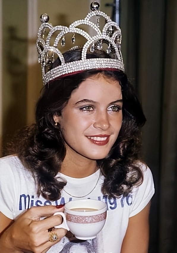 Female Jamaican Cindy Breakspeare - iMedia
