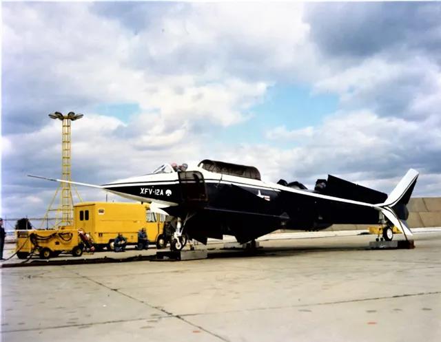 XFV-12 vertical take-off and landing fighter - iNEWS