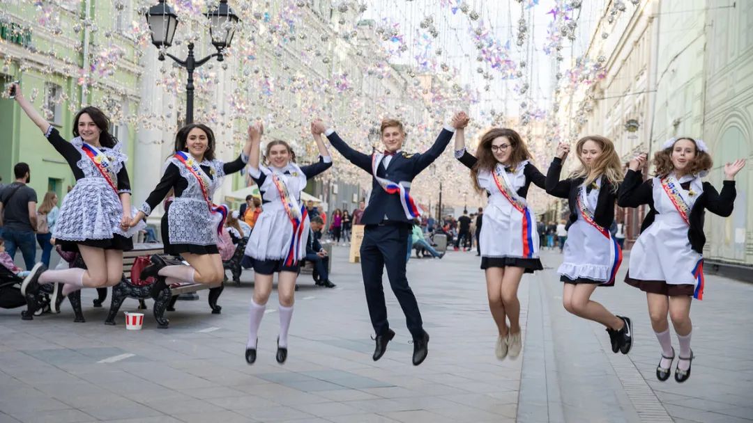 Graduation Party for Russian Teens 2021 - iNEWS