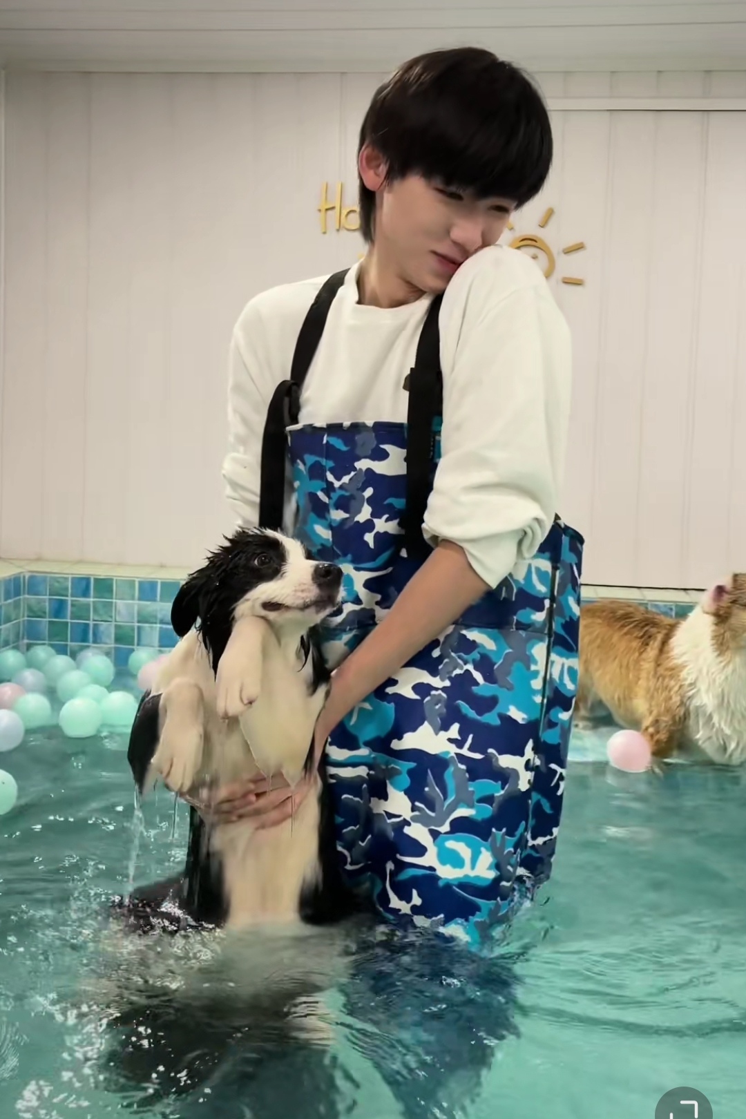 Song Yaxuan's 33 sets of photos summed up at 17 years old - iNEWS