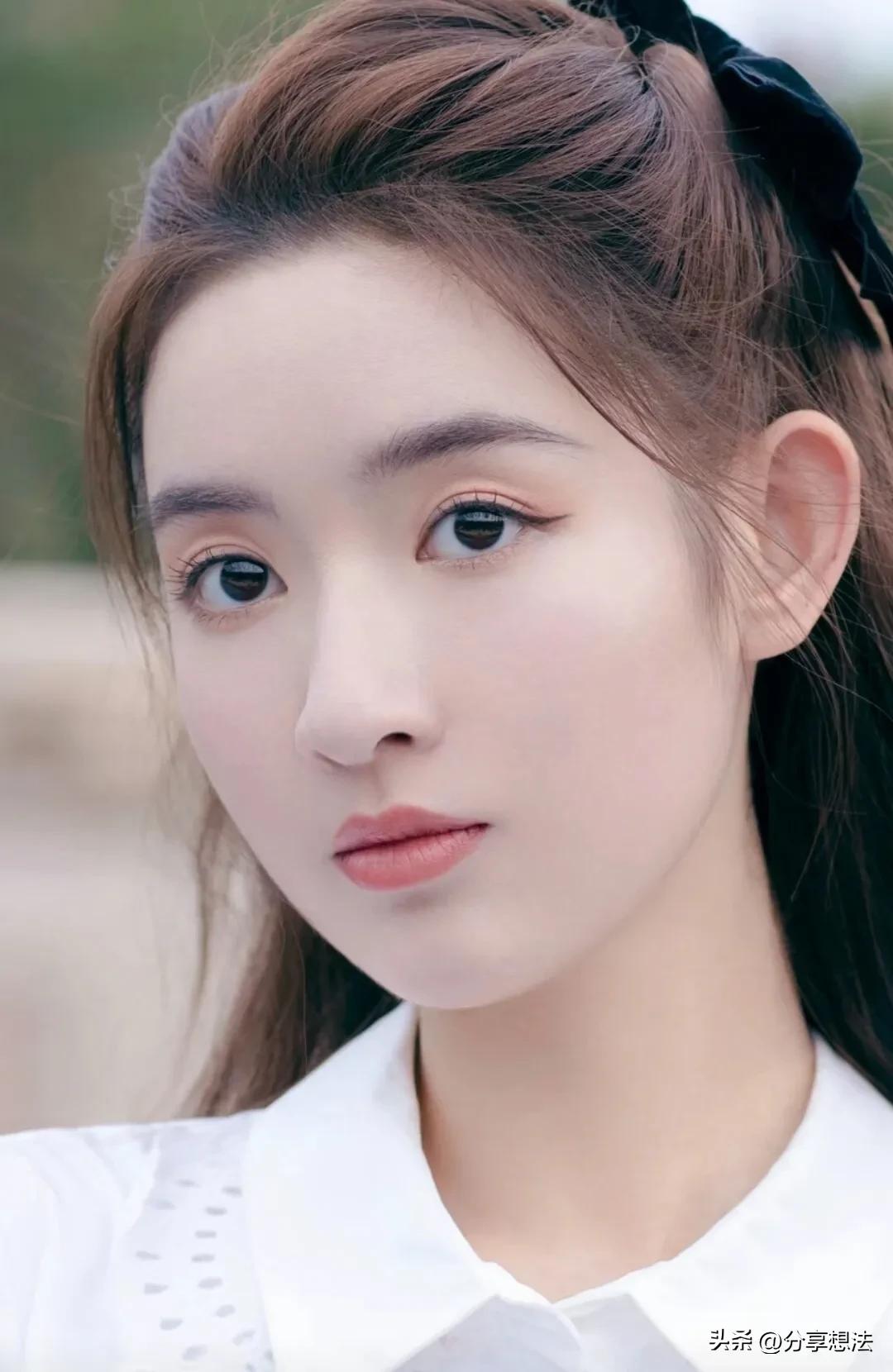 Wang Yuwen star wallpaper (5) - iNEWS