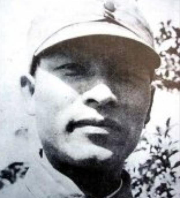 Zhang Aiping died of illness in 2003, and his wife told the children ...