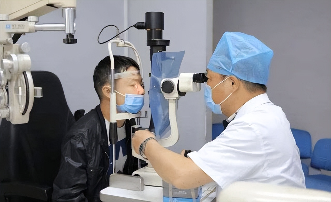 What happened to people who used laser surgery to treat myopia back ...