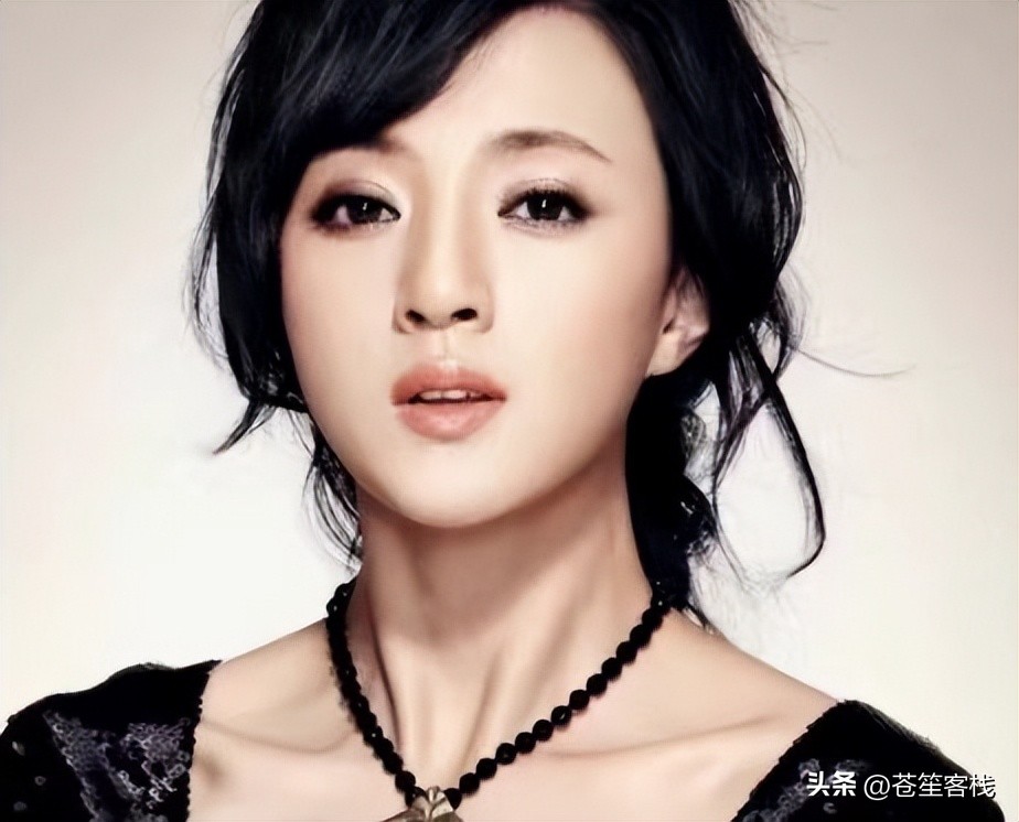 Sketch Queen Jin Yuting: She became famous when she replaced Yan Ni at the Spring Festival Gala ...