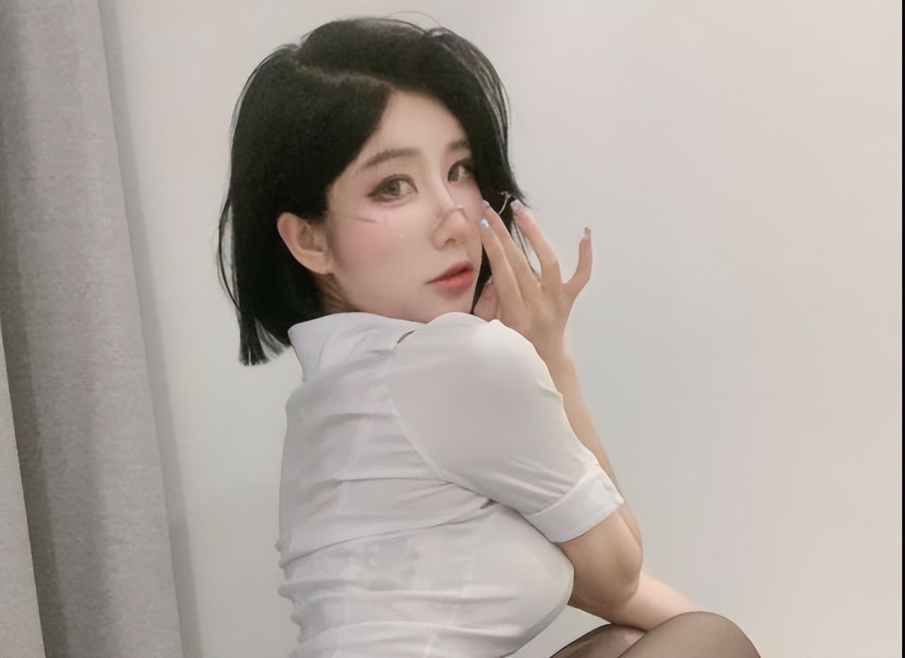 AJ can't stand it anymore?Huya two two-dimensional goddesses dance online, AJ is buried and ...