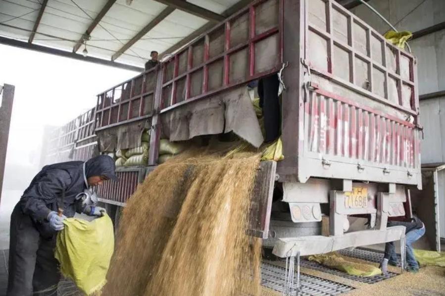 The distillery doesn't buy grain and doesn't have the smell of ...