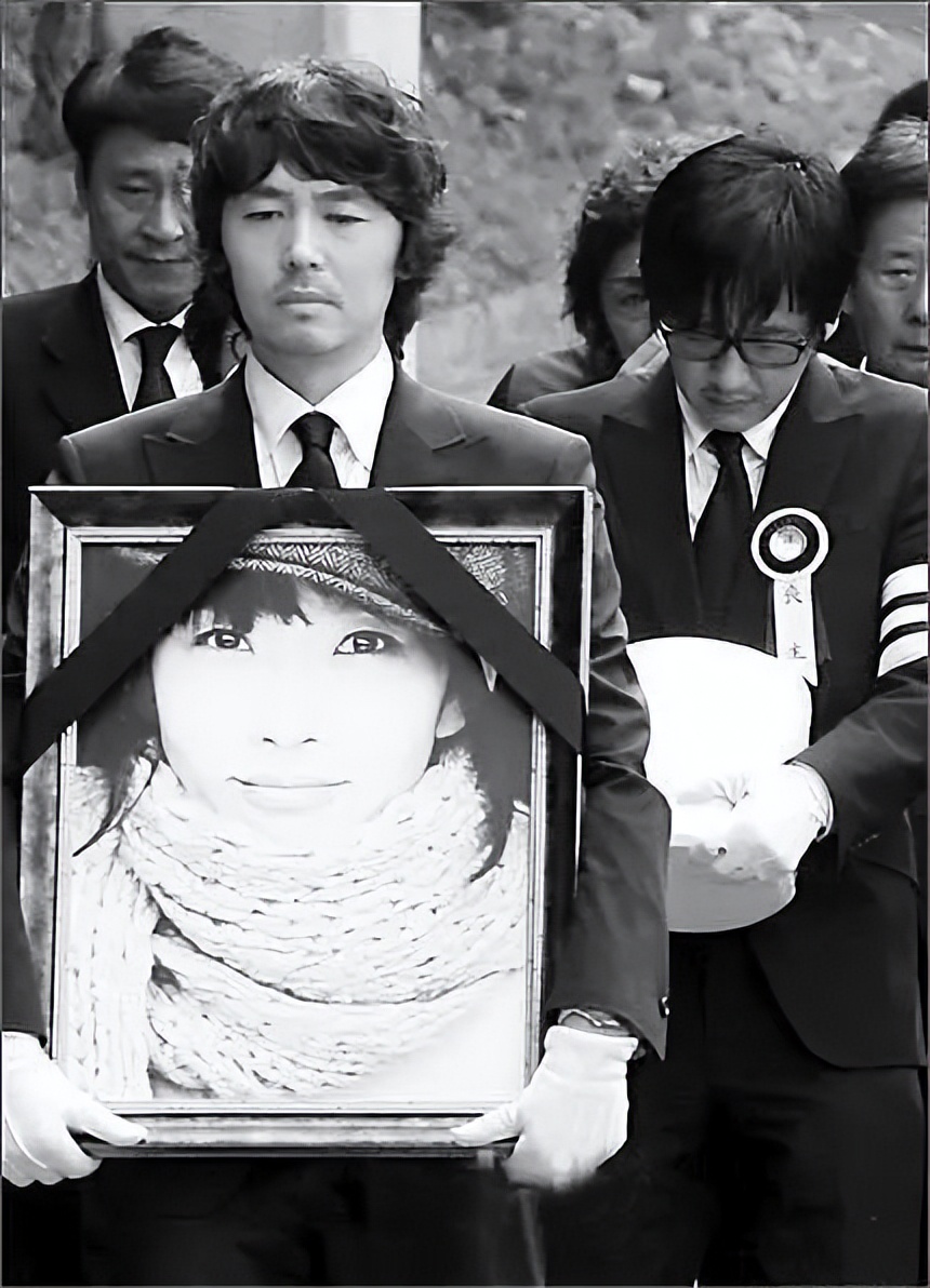 Entertainment Story: Tragedy for Cui Zhenzhen - iNEWS