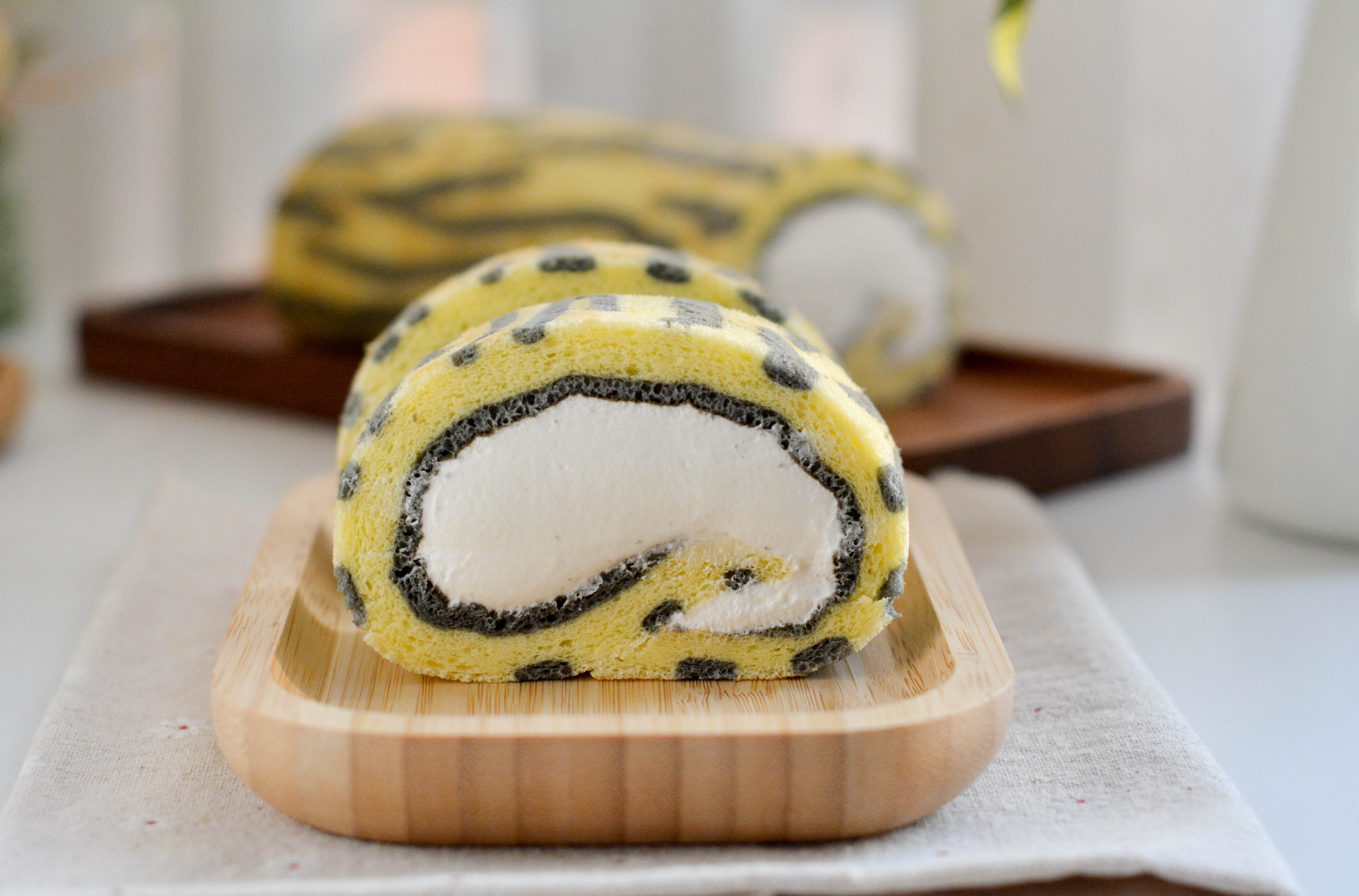 To welcome the Year of the Tiger, make a tiger skin chiffon cake roll ...